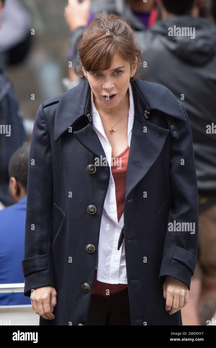 Anna Friel films Marcella Stock Photo - Alamy