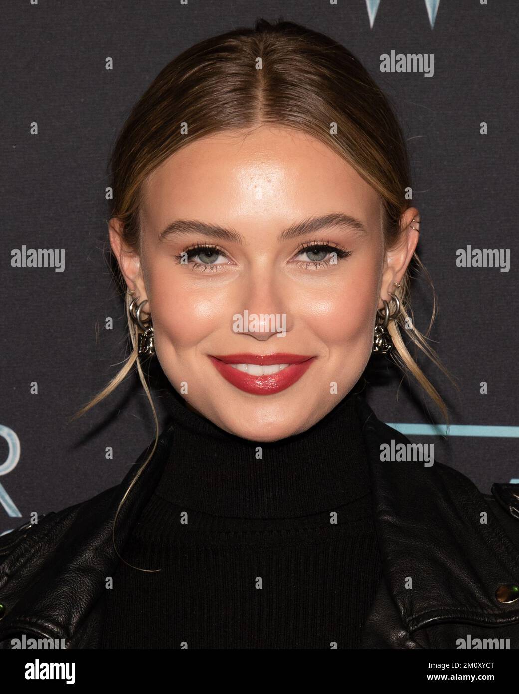 07 December 2022 - Los Angeles, California - Elizabeth Jamrozy. Los ...