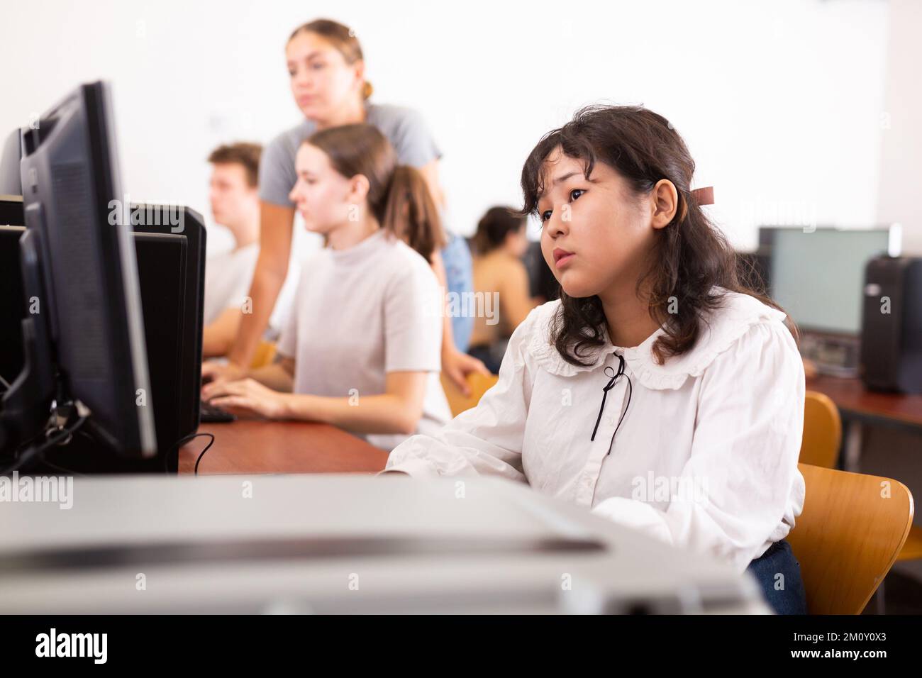 Computer basics hi-res stock photography and images - Alamy