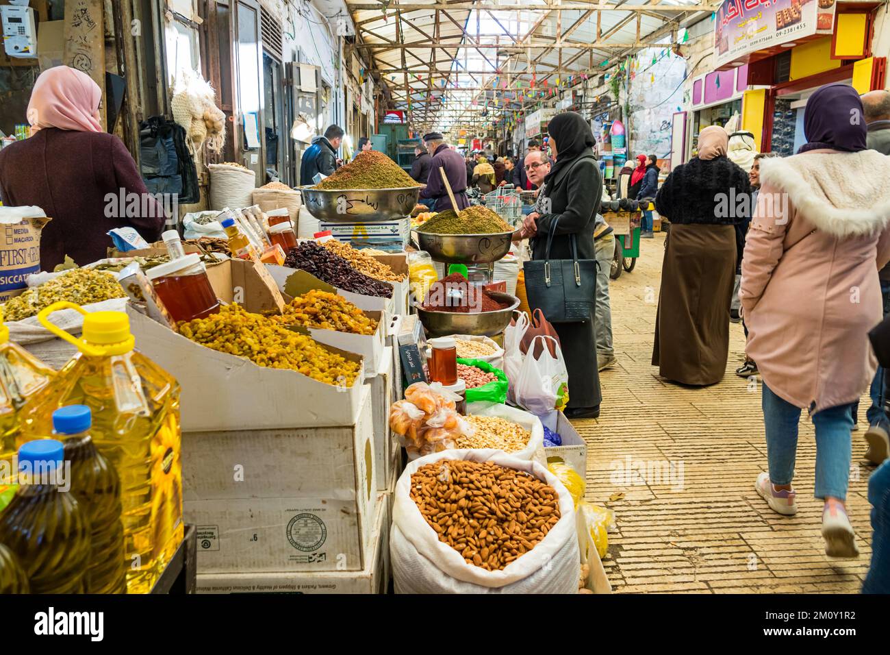 Al qasaba market hi-res stock photography and images - Alamy