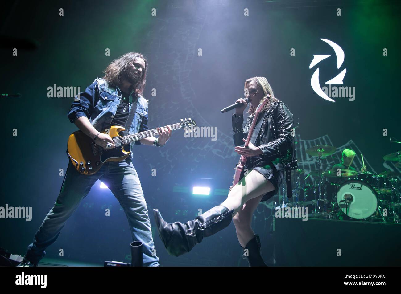 Lzzy Hale & Joe Hottinger of Halestorm performing at the OVO Hydro in ...