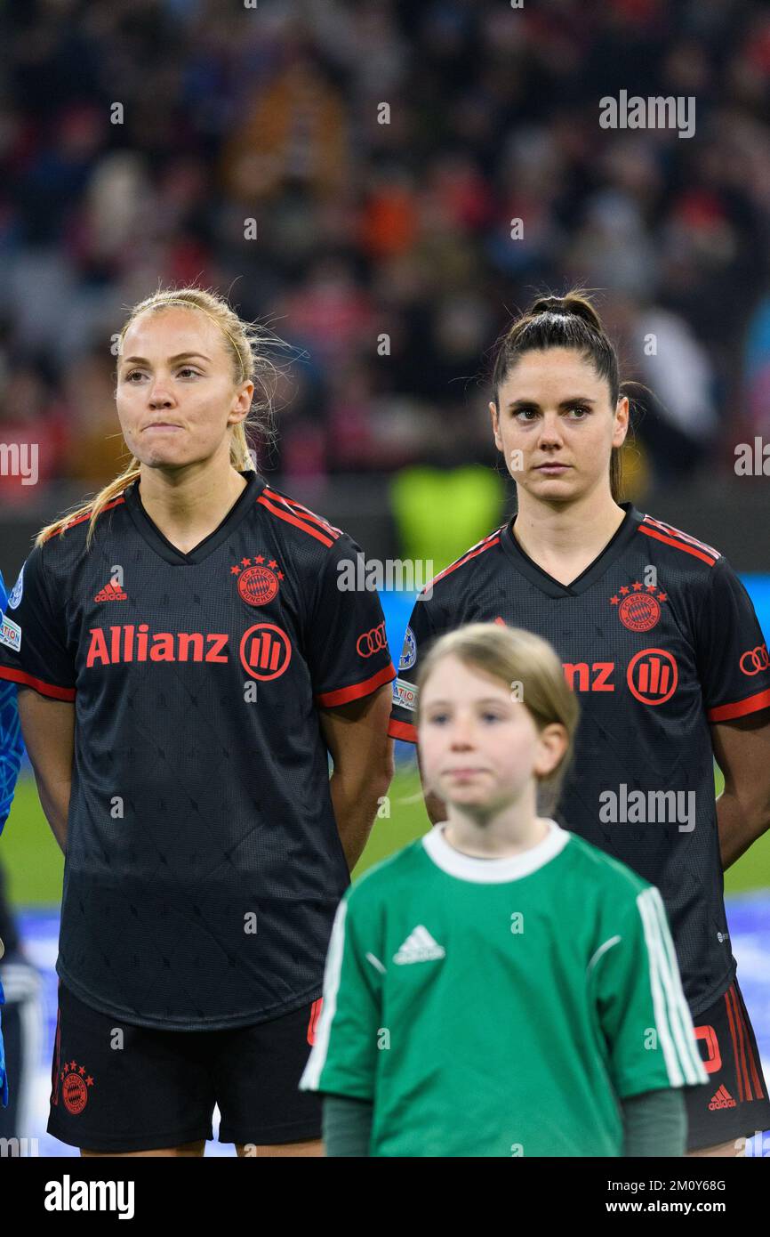 2022 barcelona soccer women bayern hi-res stock photography and images ...