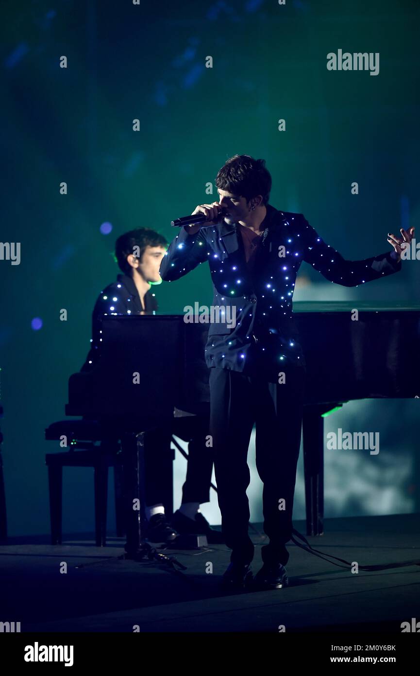 Santi francesi x factor hi-res stock photography and images - Alamy
