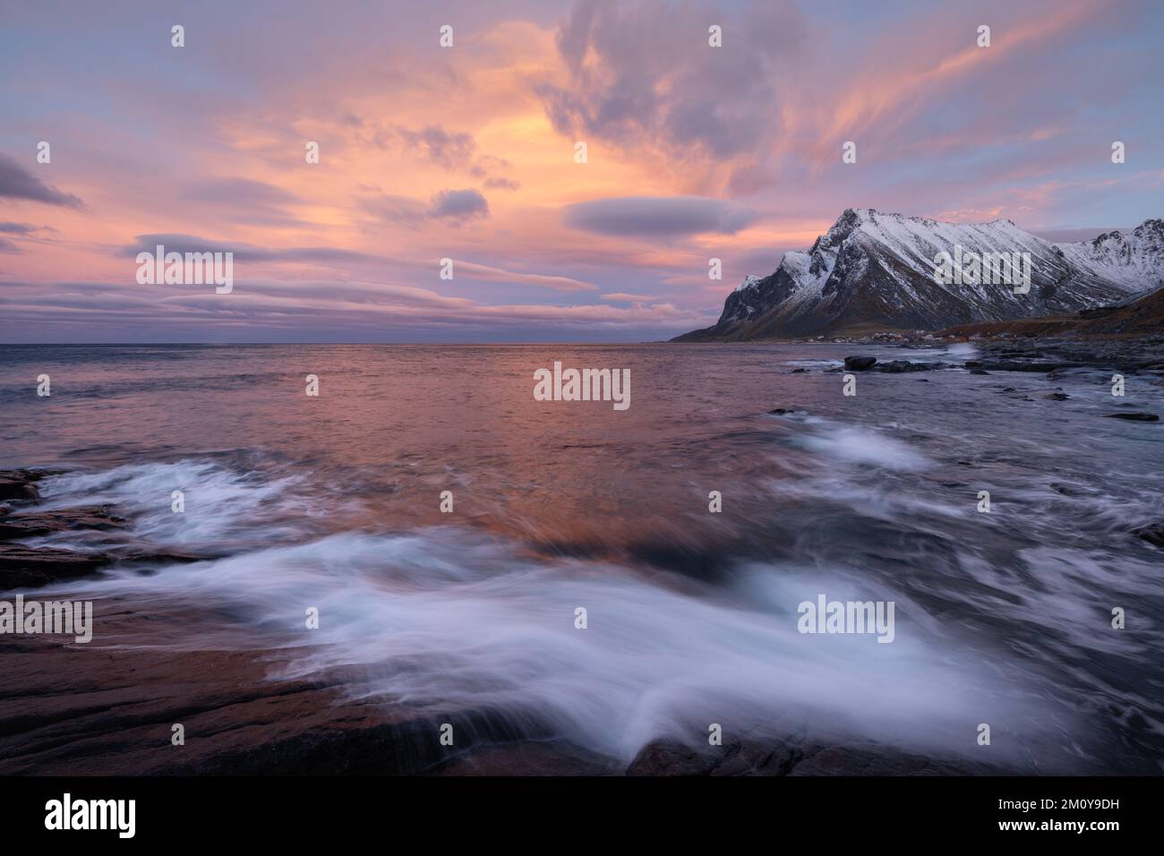 Noon Sunrise/Sunset over coastal landscape, Lofoten Islands, Norway ...