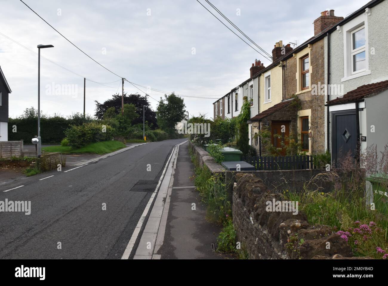 Uk road markings white lines hi-res stock photography and images - Alamy