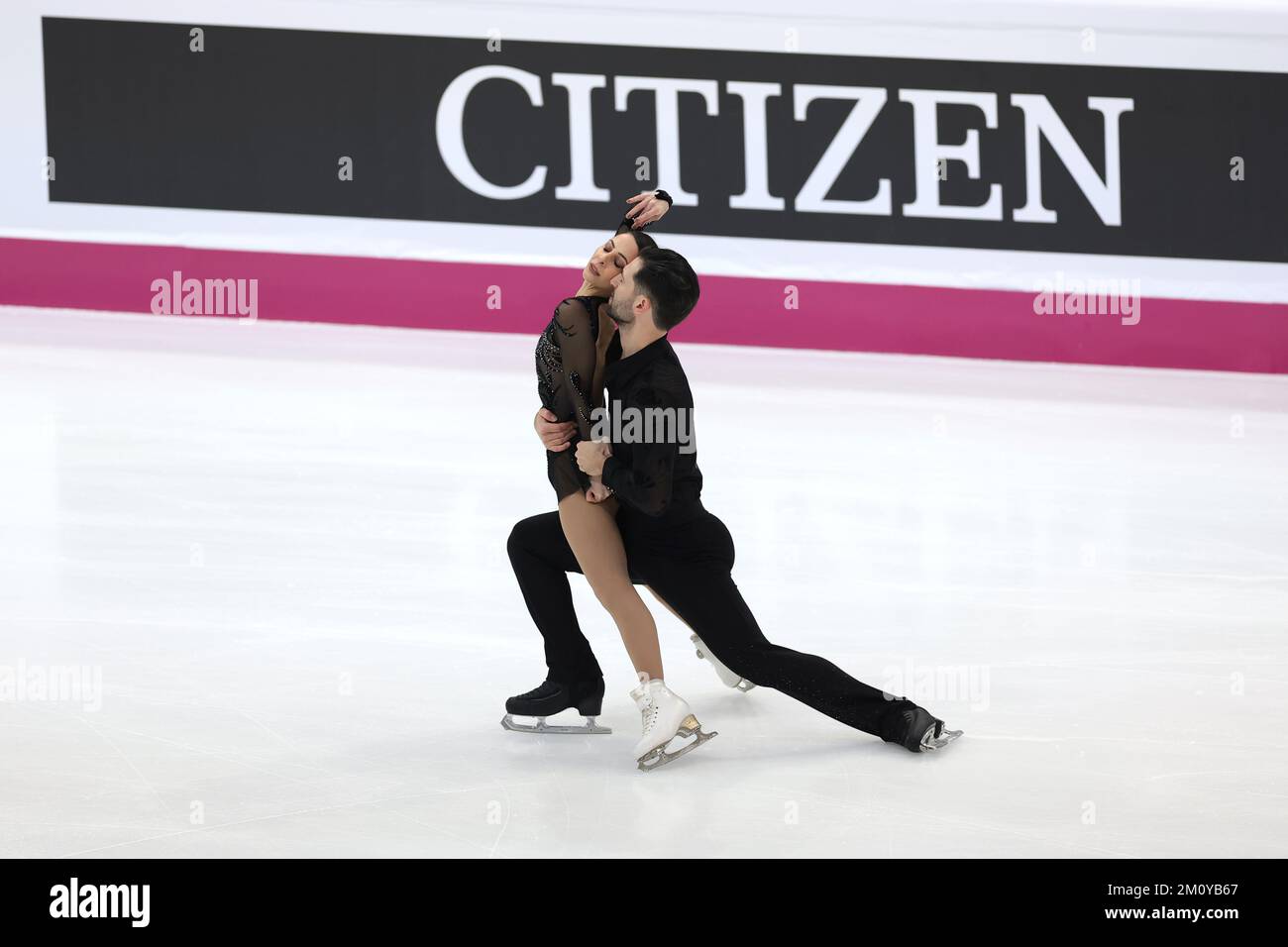 Turin, Italy, 8th December 2022. Deanna Stellato-Dudek and Maxime ...