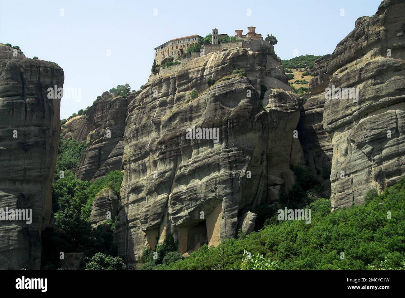 Meteory Μετέωρα Meteora Grecja, Greece, Griechenland; massif of ...
