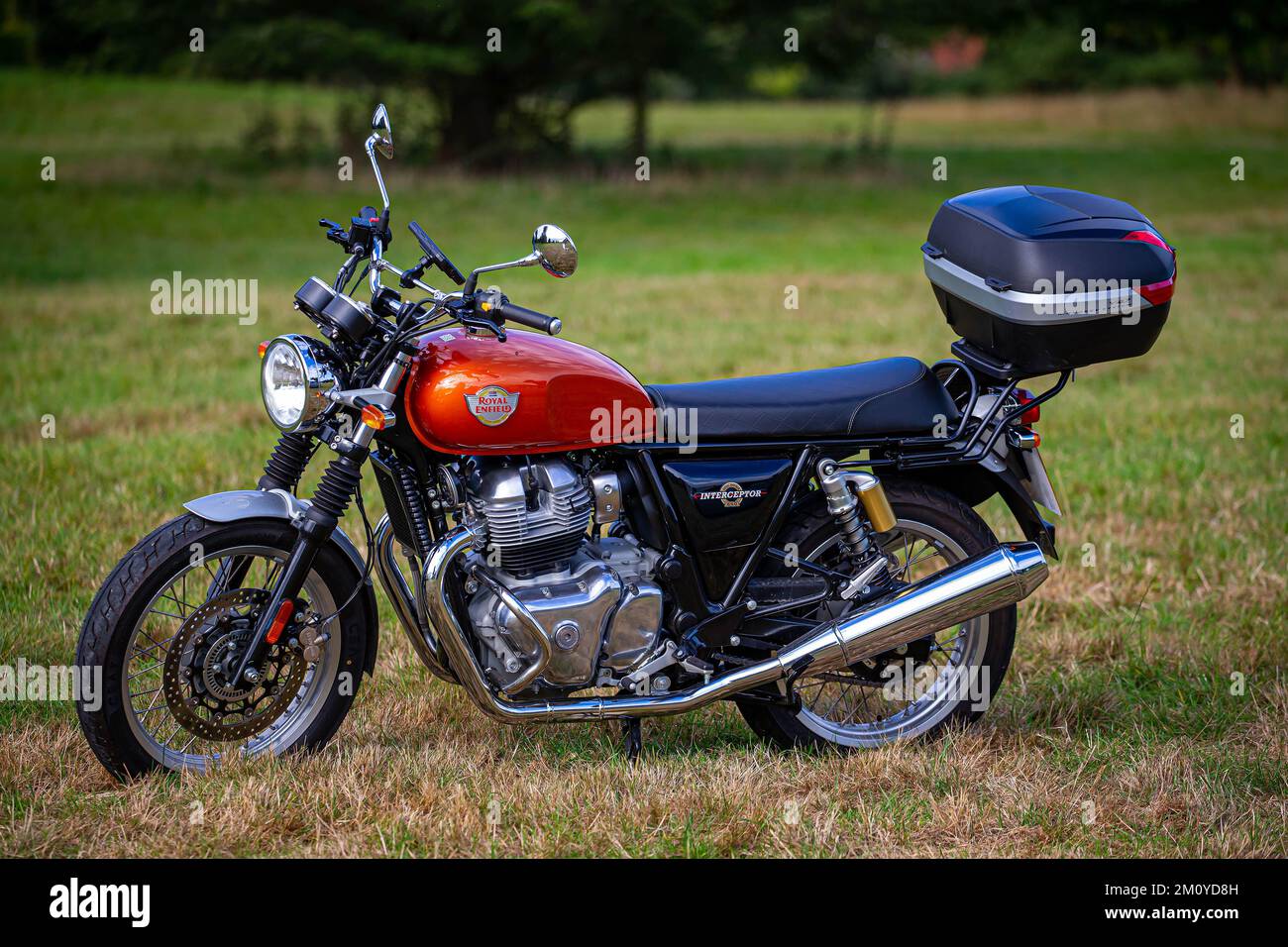 2022 Royal Enfield Interceptor 650 motorcycle with double GIVI topbox ...