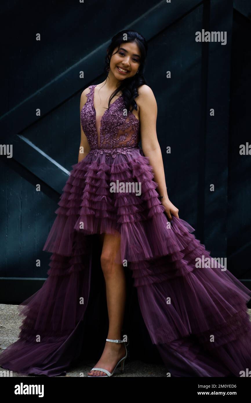 Models in beautiful dresses hi-res stock photography and images - Alamy