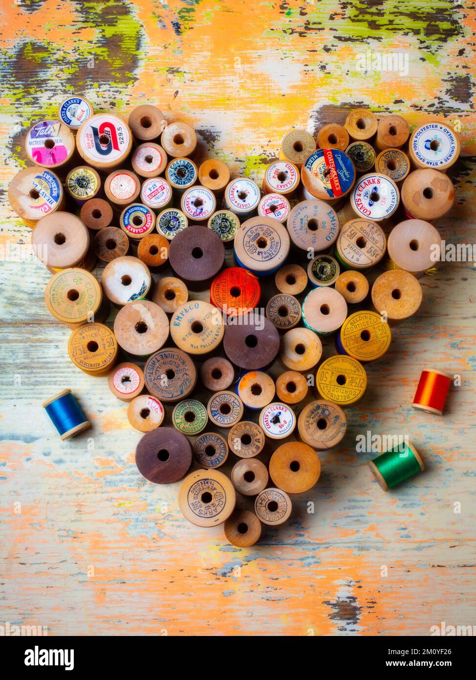 Thread photos hi-res stock photography and images - Alamy