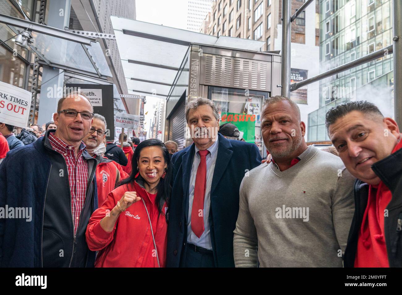 New York, USA. 08th Dec, 2022. CWA President Christopher M. Shelton (C ...