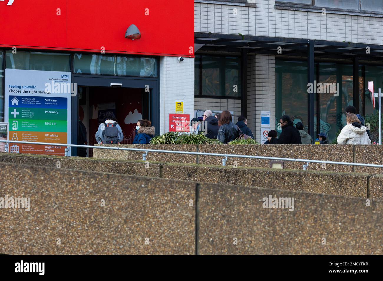 Nhs ambulance hospital queue hi-res stock photography and images - Alamy