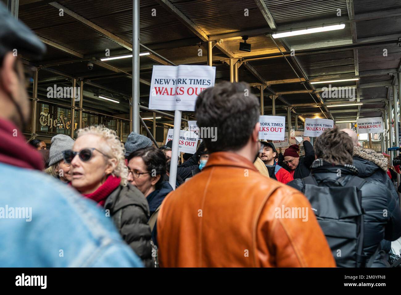 New York, United States. 08th Dec, 2022. More than 1100 NewsGuild union ...