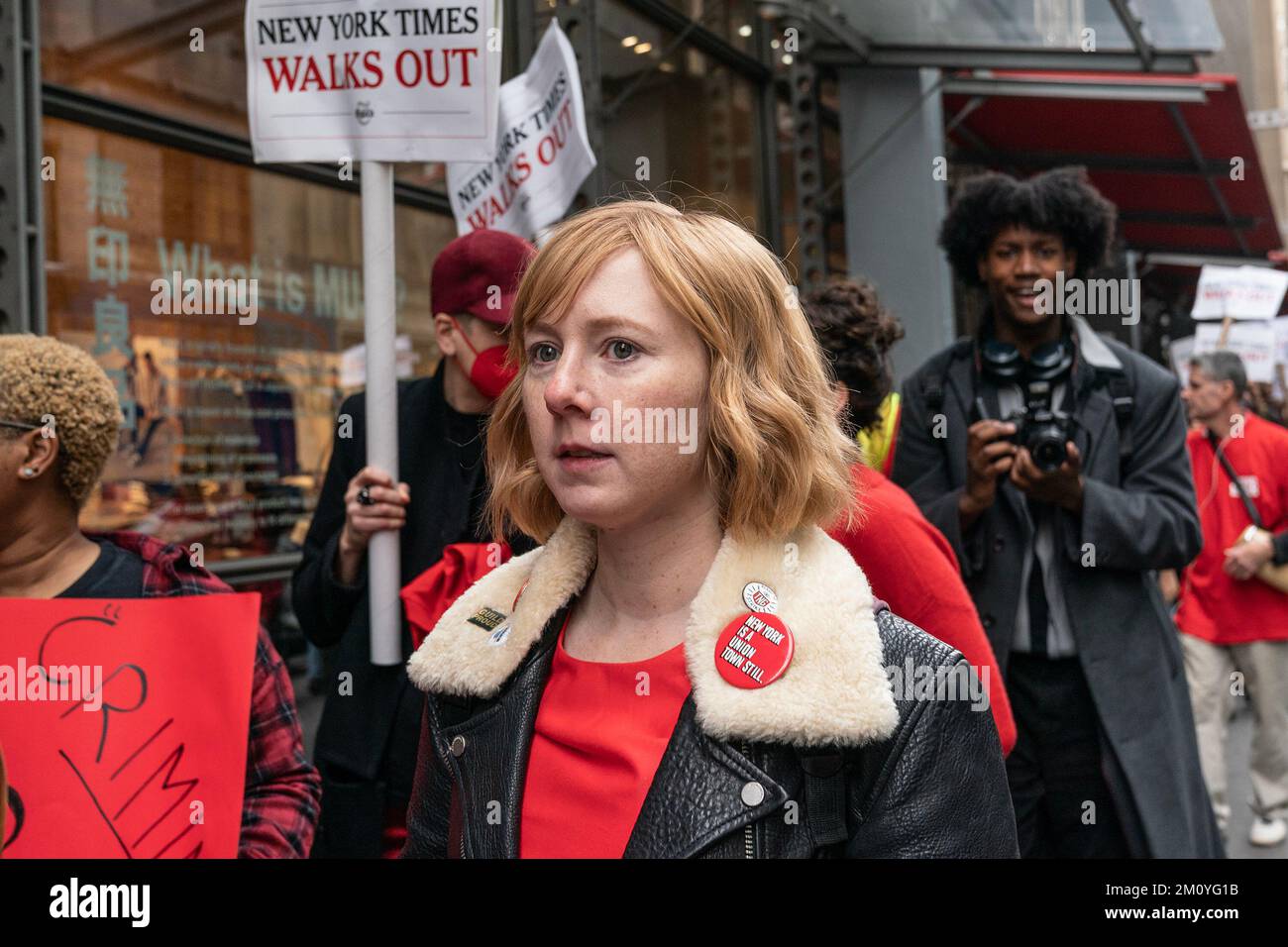 New York, New York, USA. 8th Dec, 2022. More than 1100 NewsGuild union ...