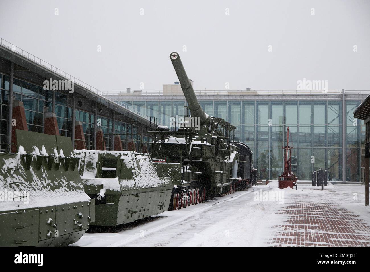 Saint Petersburg, Russia. 08th Dec, 2022. Super-heavy railway artillery ...