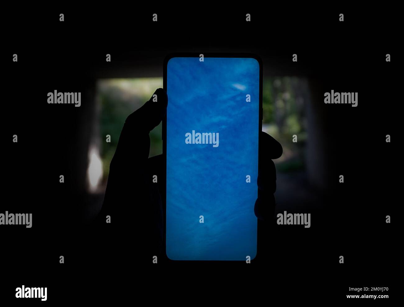 Dark shadow mobile phone hi-res stock photography and images - Alamy