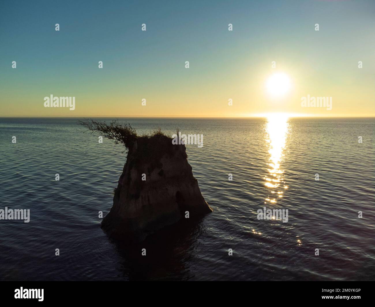 Sea Stack in Pacific Ocean Stock Photo - Alamy