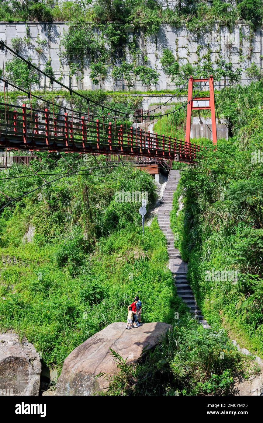 Sunny view of the Danlan Suspension Bridge at Taiwan Stock Photo - Alamy