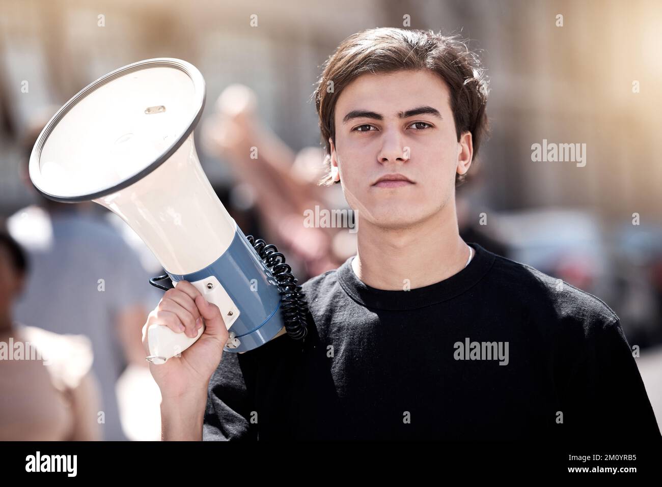 Man yelling outside hi-res stock photography and images - Alamy
