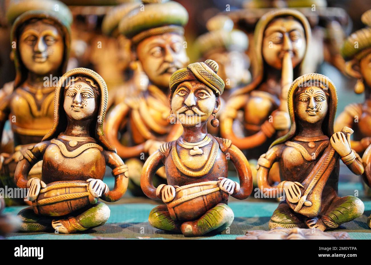 Terracotta woman music hi-res stock photography and images - Alamy