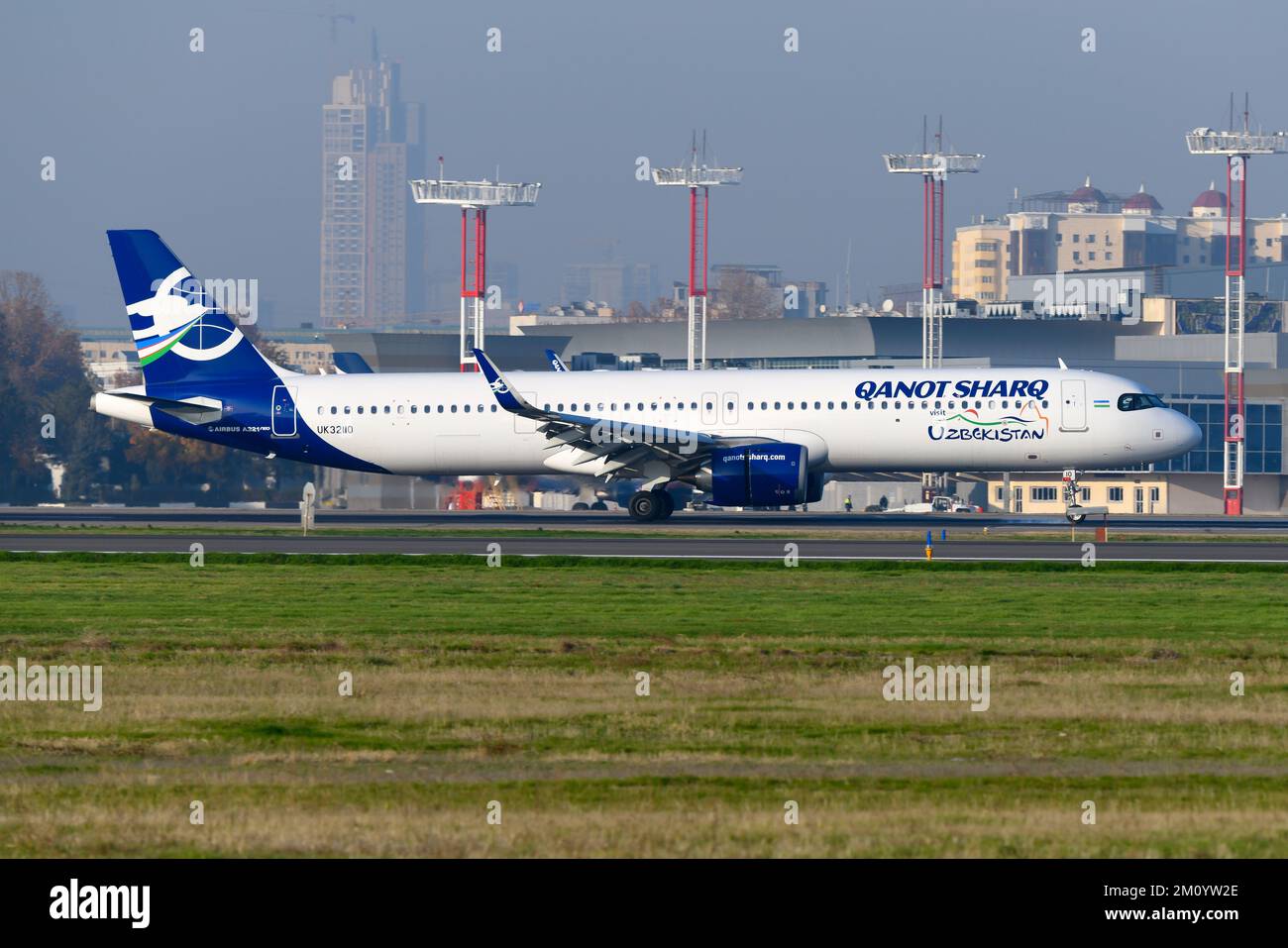 Qanot Sharq Airlines Airbus A321neo aircraft. Airplane A321 of new ...