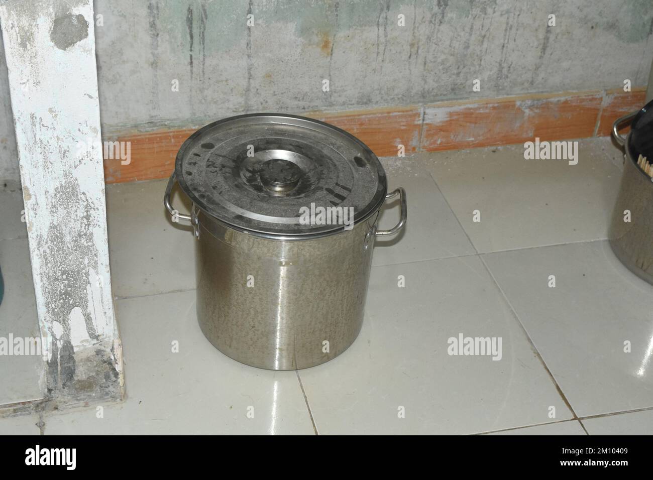 Household items with life Stock Photo - Alamy