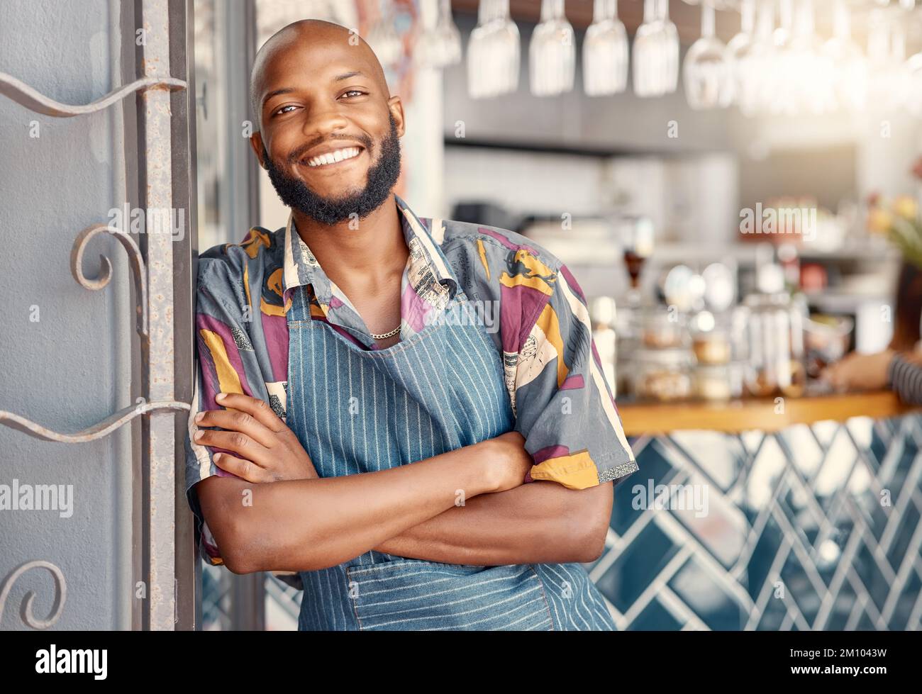 African restaurant owner hi-res stock photography and images - Alamy