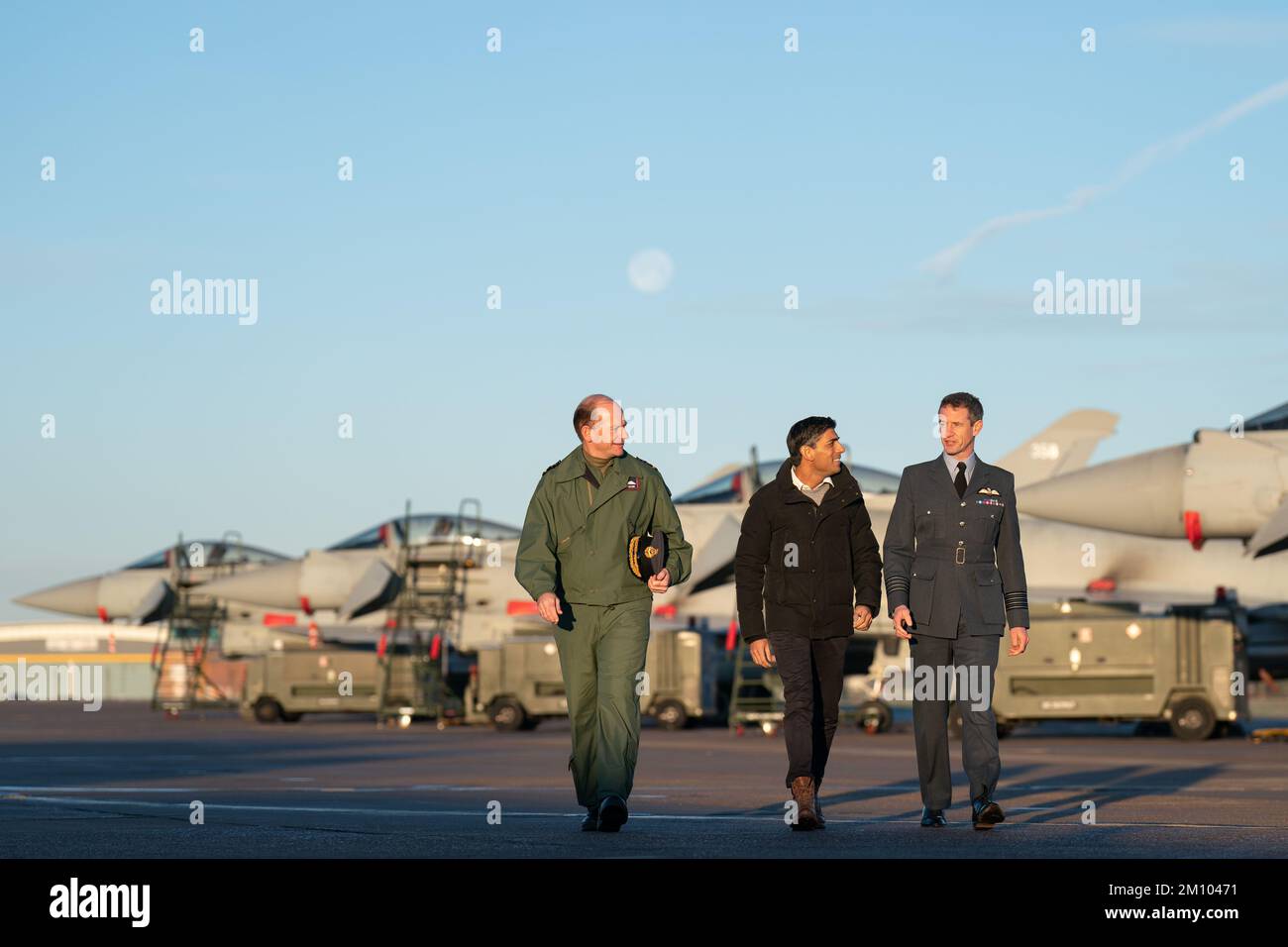 Air Chief Marshal Mike Wigston (left) and Station Commander for RAF ...