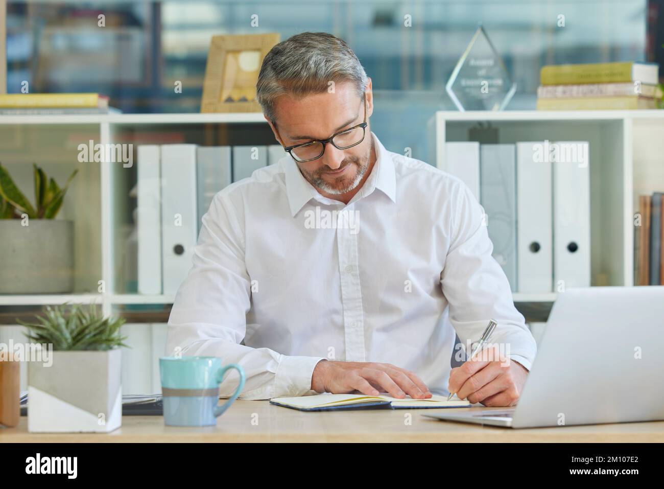 Sales firm hi-res stock photography and images - Alamy