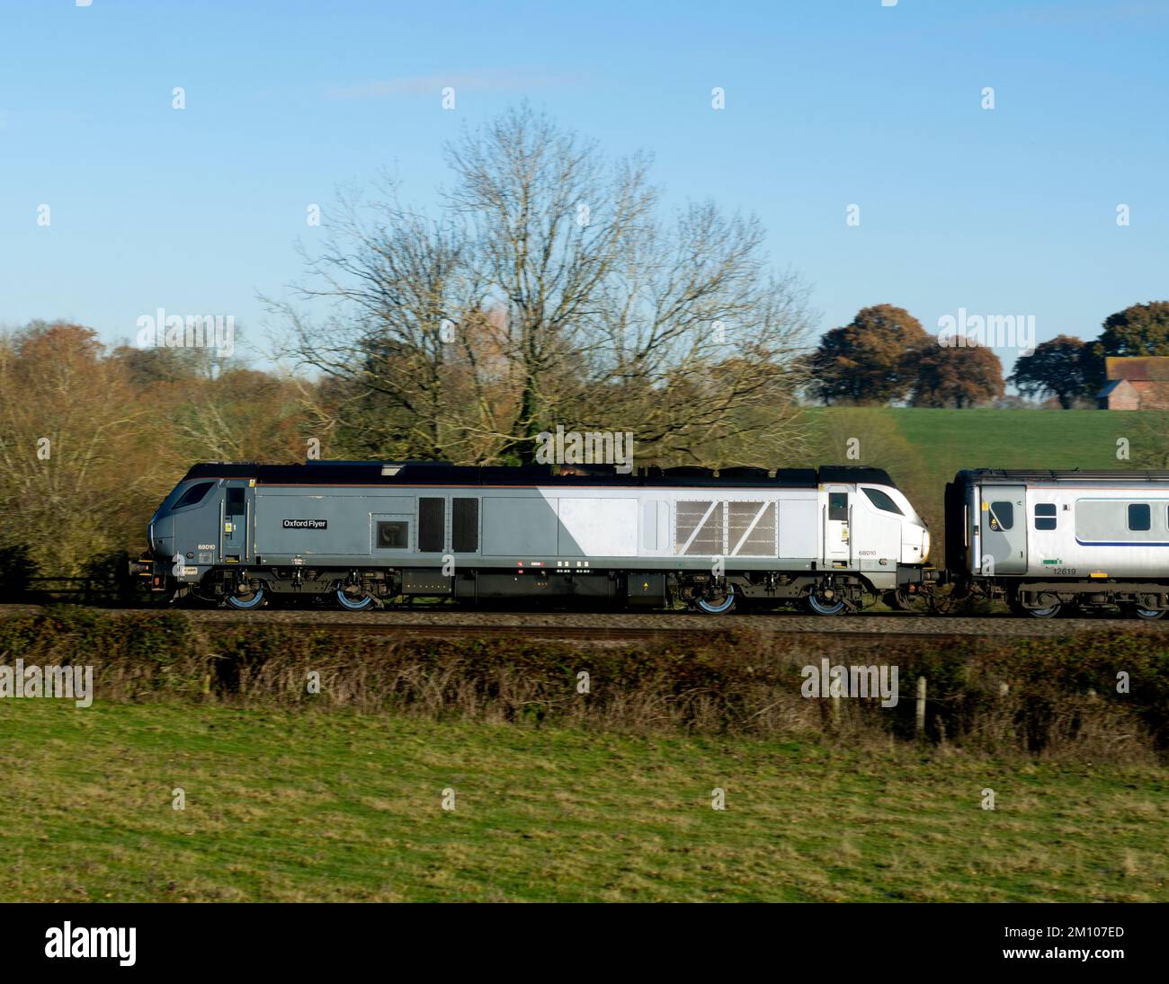 Chiltern Railways class 68 diesel locomotive No. 68010 "Oxford Flyer ...