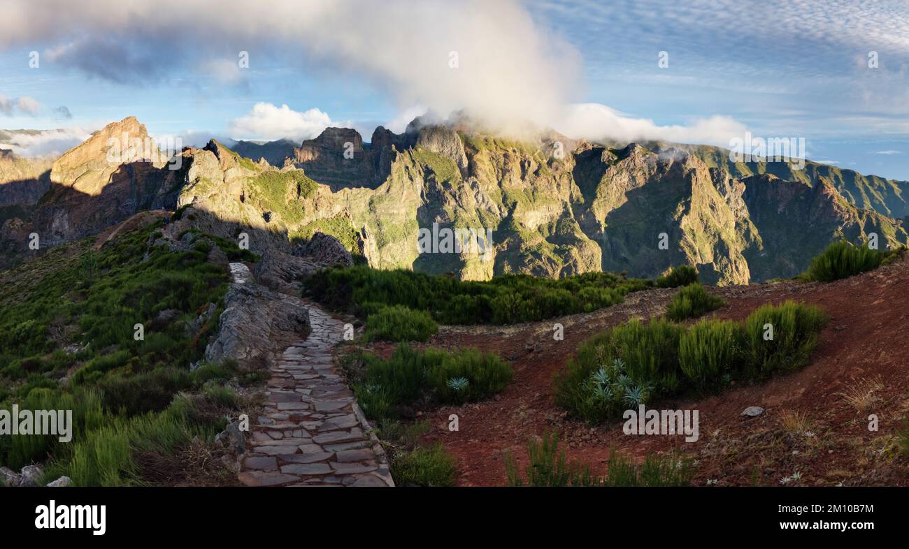 Scenic view on the trekking road from Pico Arieiro to Pico Ruivo ...