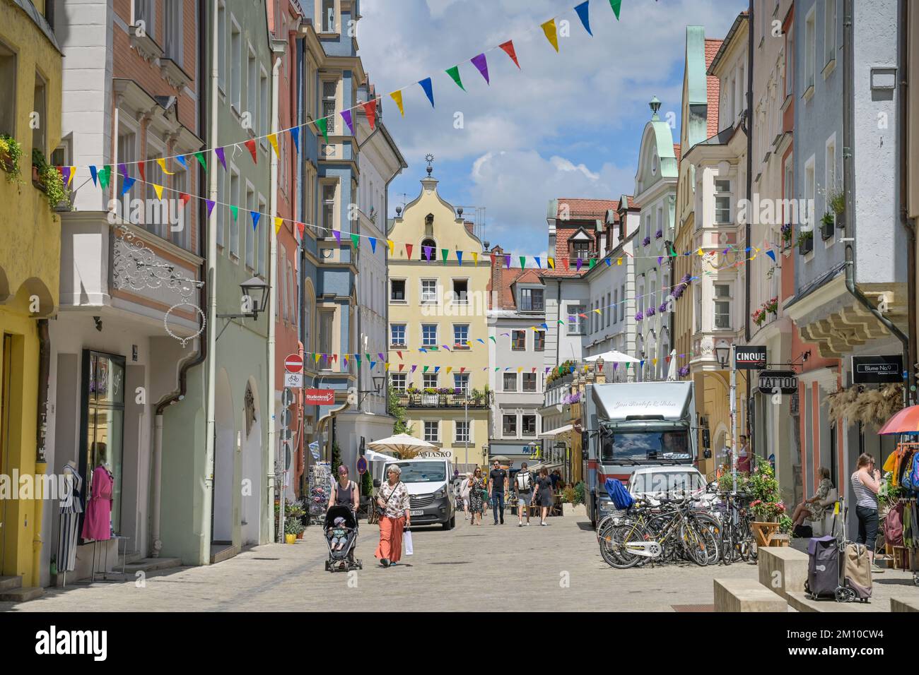 Regensburg altstadt innenstadt hi-res stock photography and images - Alamy