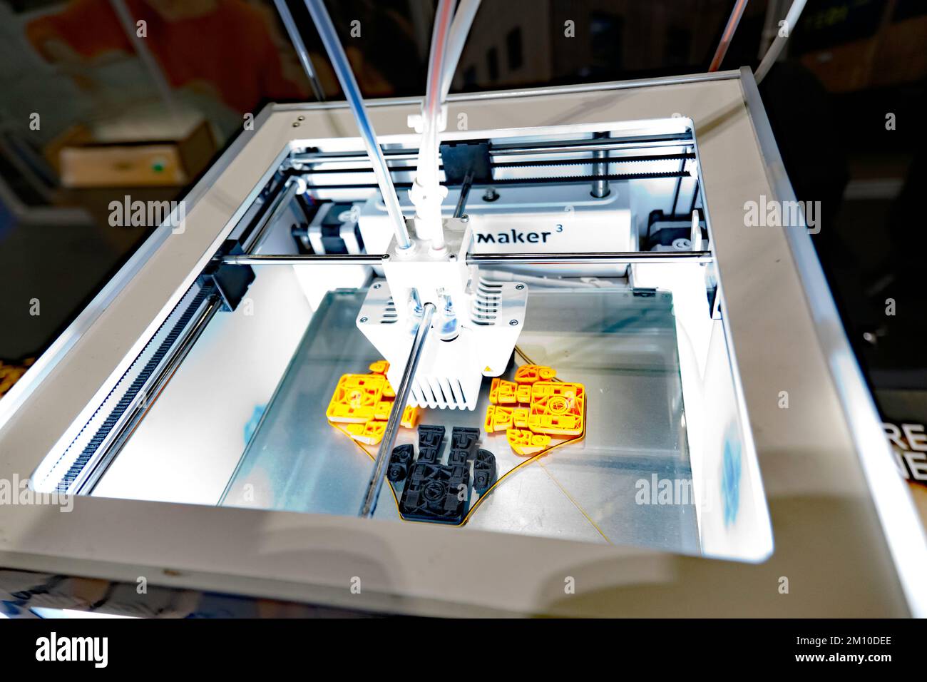 3D Printer technology being demonstrated on the Engineering & Design ...