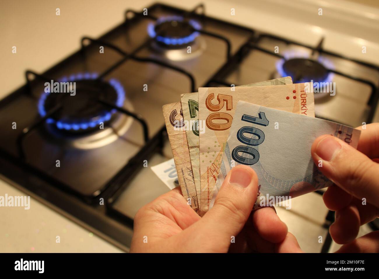 Money control man and woman hi-res stock photography and images - Alamy