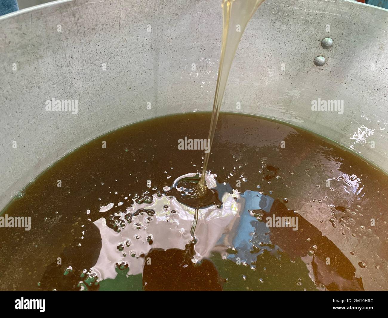 Quality honey hi-res stock photography and images - Alamy