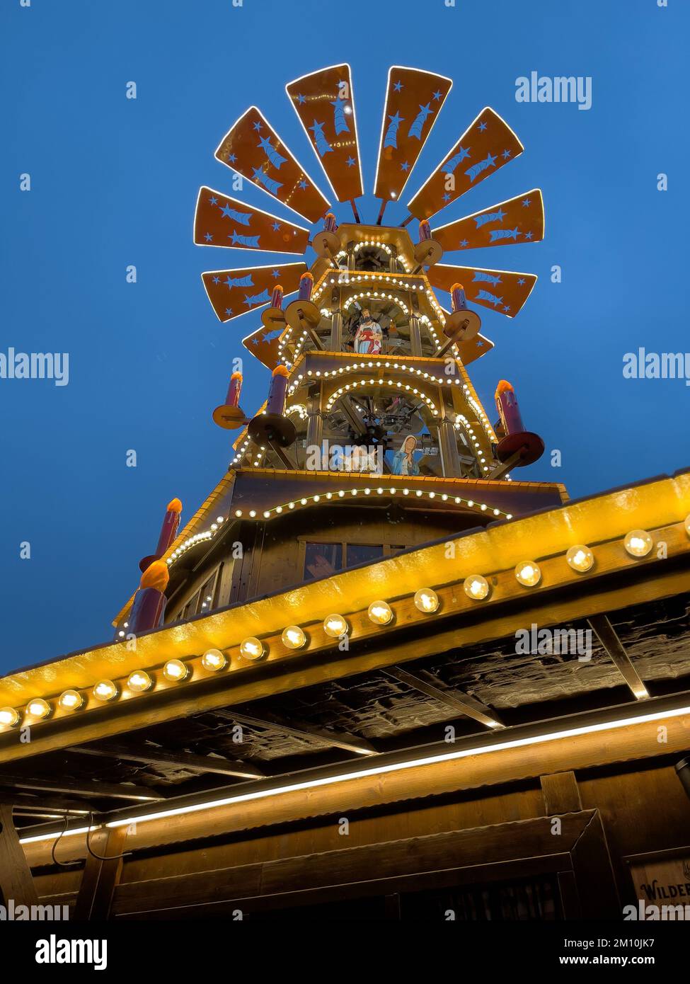 A huge pyramid showing the Christmas Story, Jesus in a crib with Mary ...