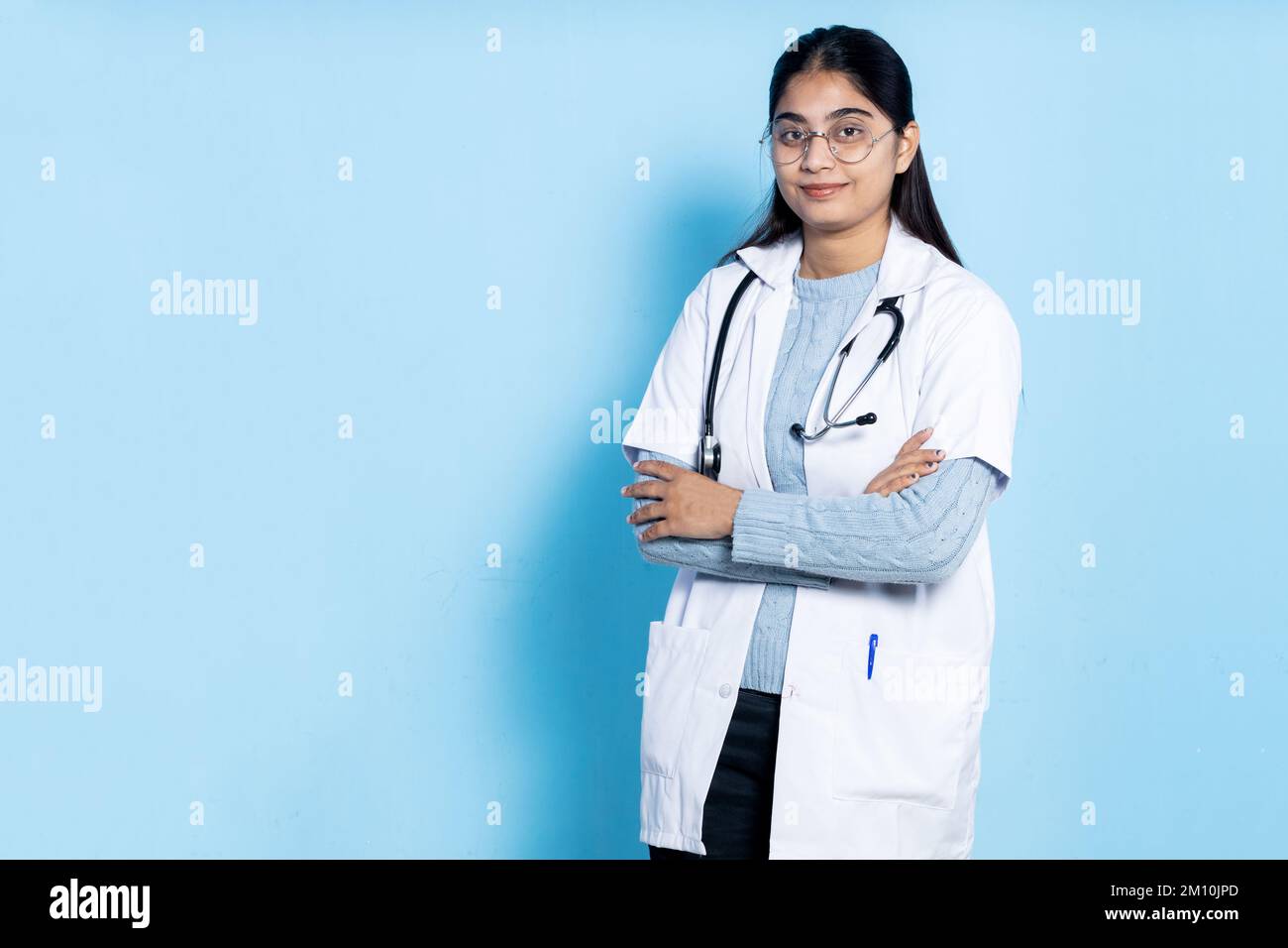 Expressive young female doctor hi-res stock photography and images - Alamy