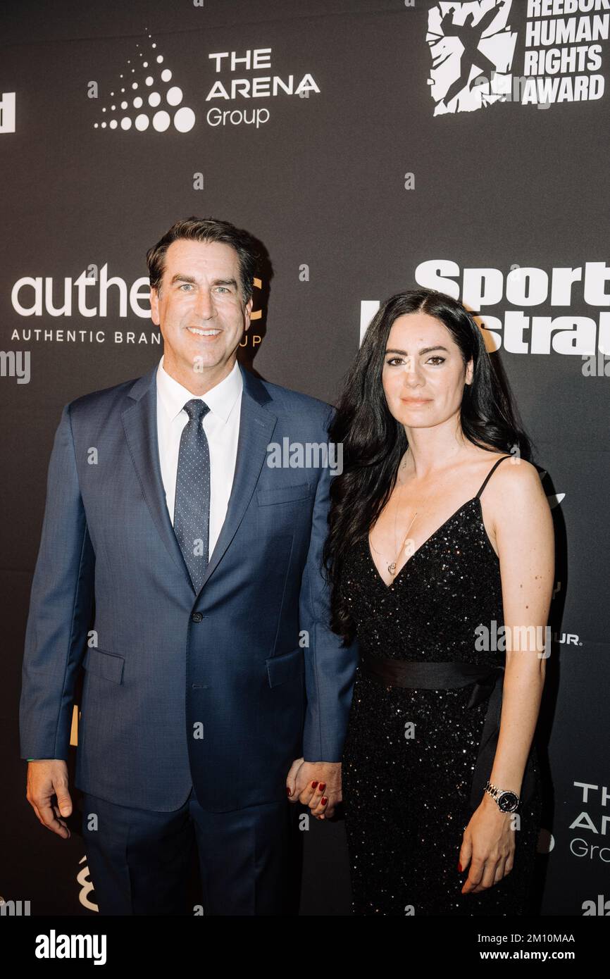 Actor, comedian and writer Rob Riggle and girlfriend, pro golfter Kasia ...