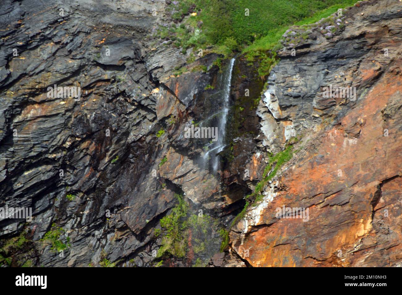 Seascape waterfalls hi-res stock photography and images - Alamy