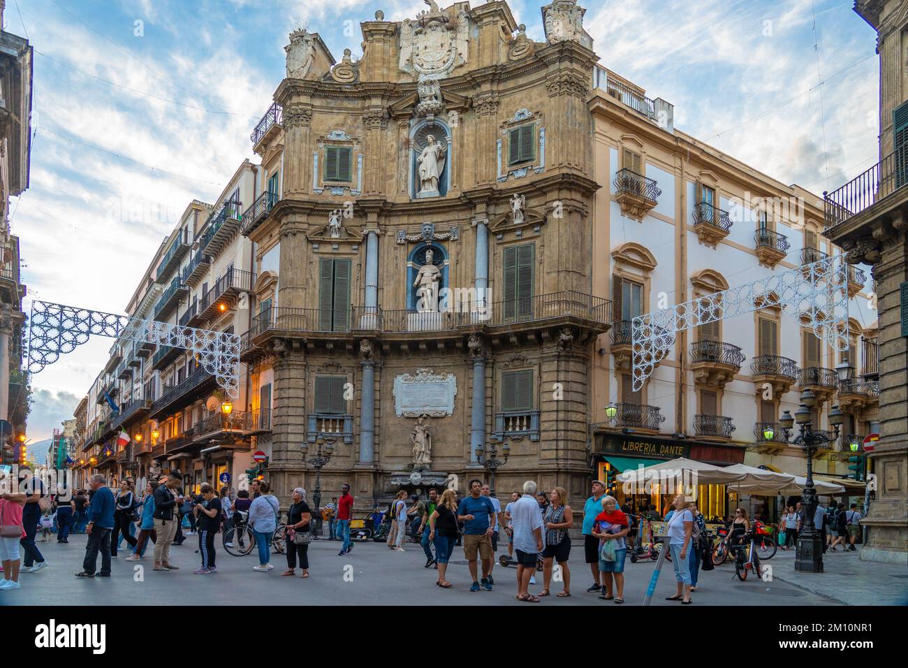 Quattro Canti is a Barroque square in Palermo. It is one of the sights ...