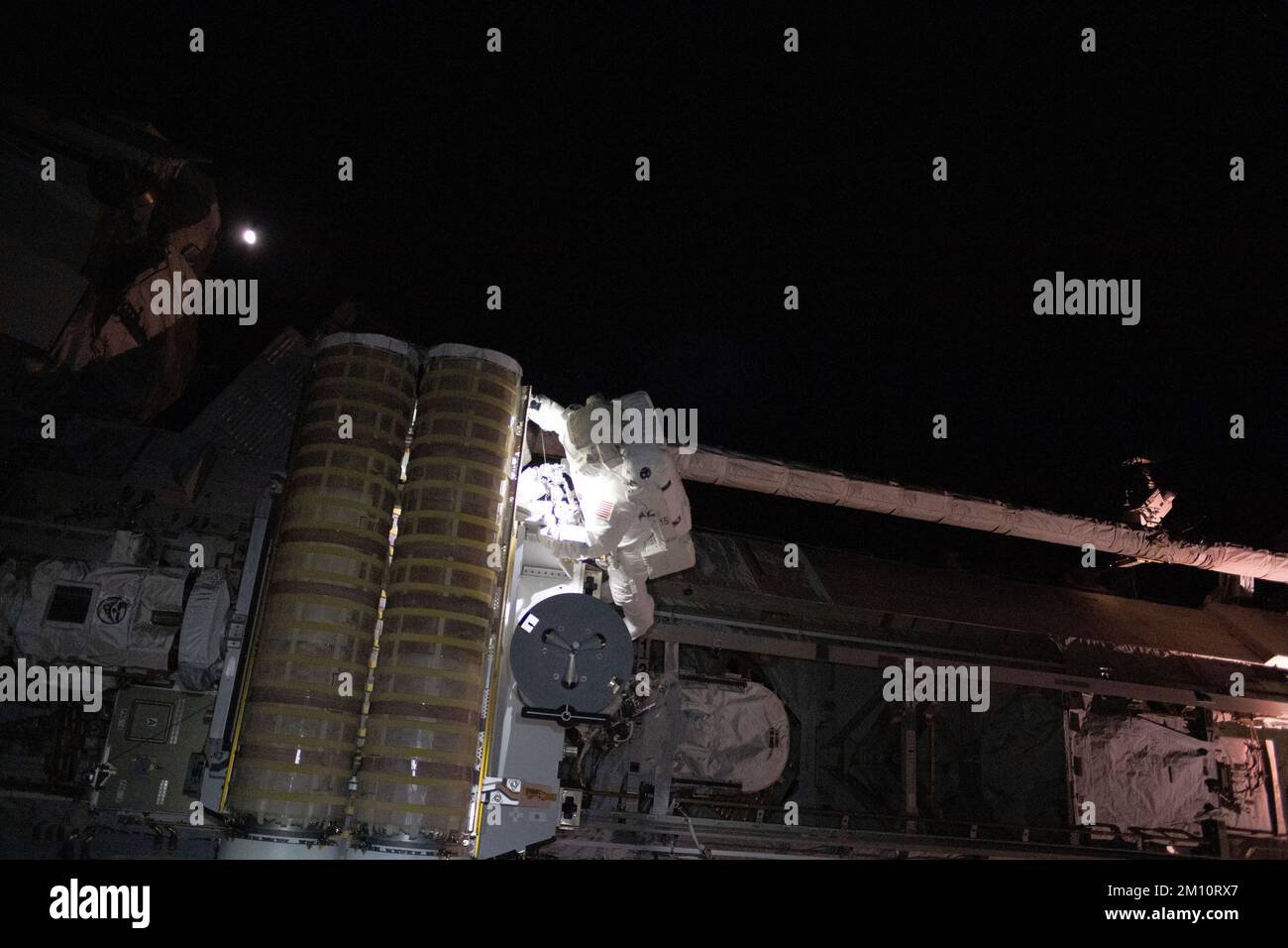 iSS - 03 Dec.ember 2022 - NASA astronaut and Expedition 68 Flight ...