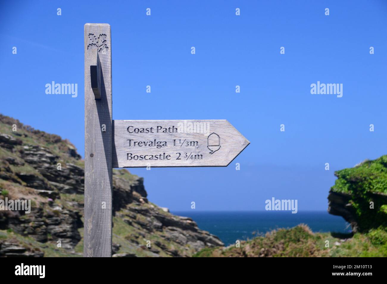 Wooden Signpost Between Trevalga & Boscastle on the South West Coastal ...