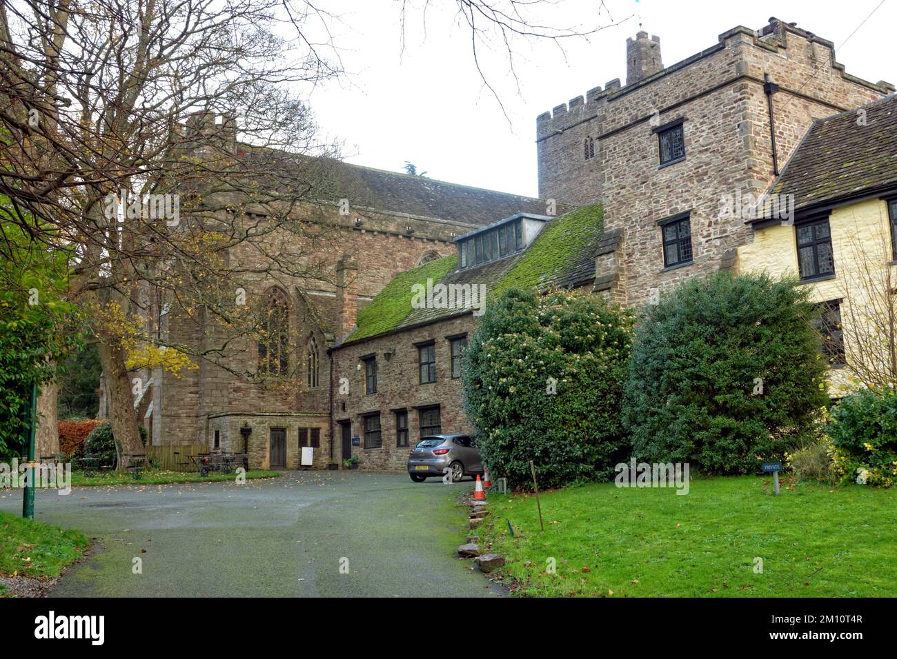 Brecon cathedral hi-res stock photography and images - Alamy