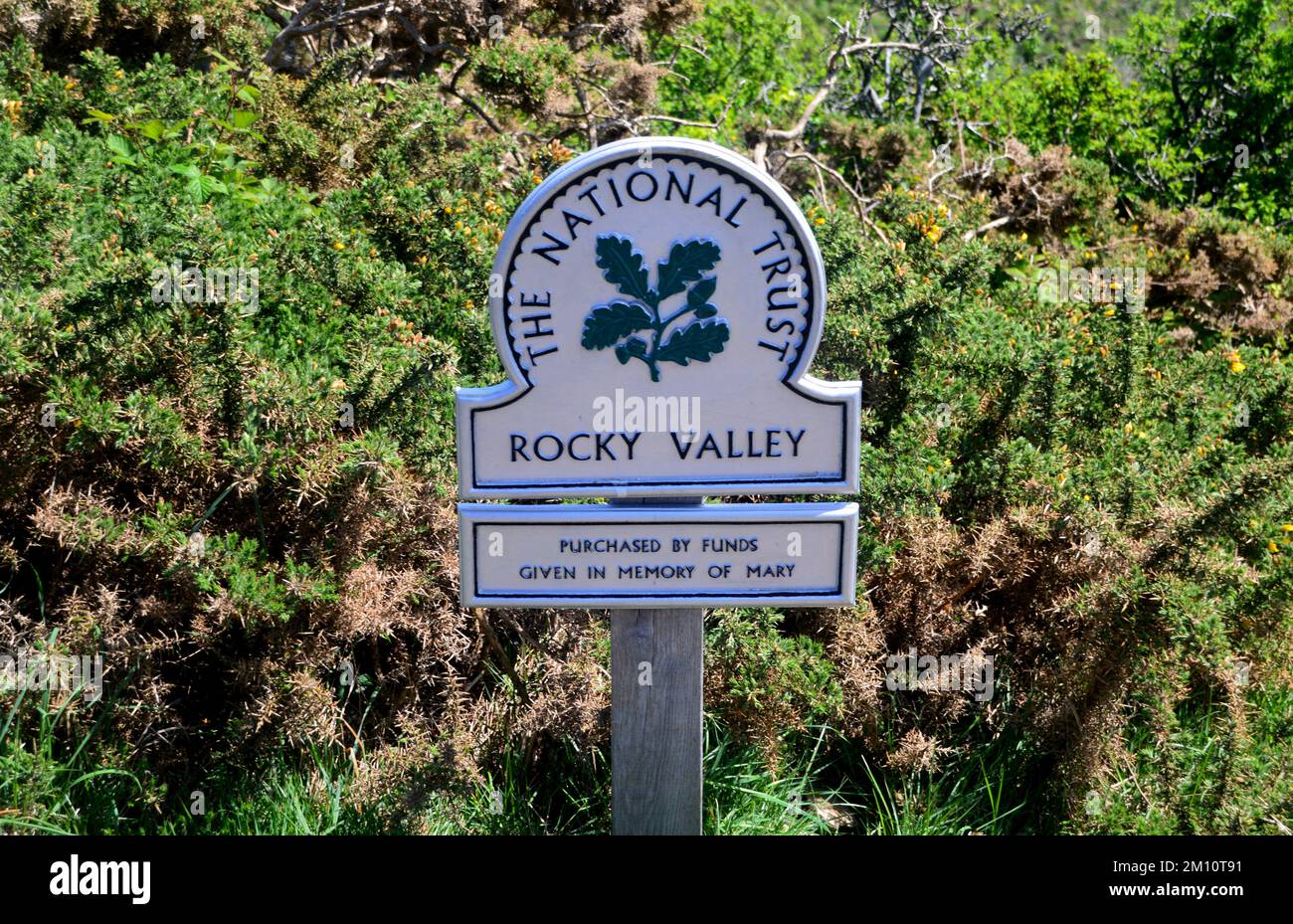 National trust sign post hi-res stock photography and images - Alamy