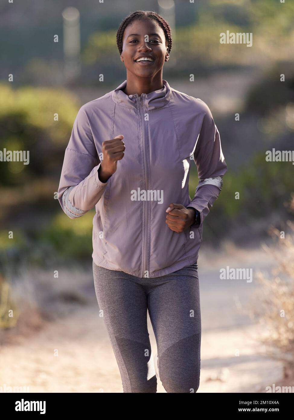 Black female athlete running hi-res stock photography and images - Alamy