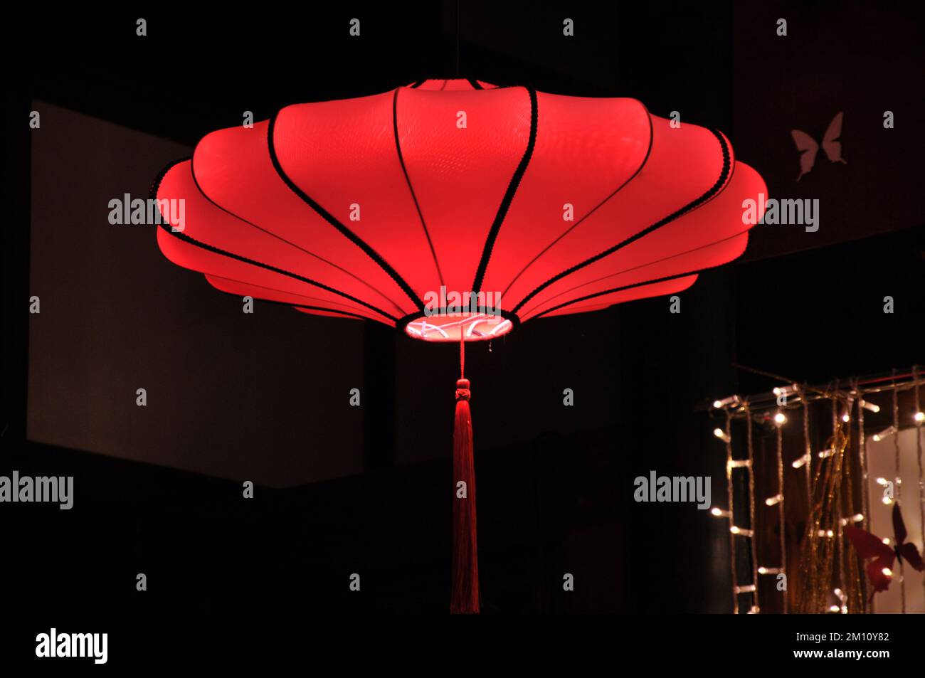 chinese lantern in the temple Stock Photo - Alamy