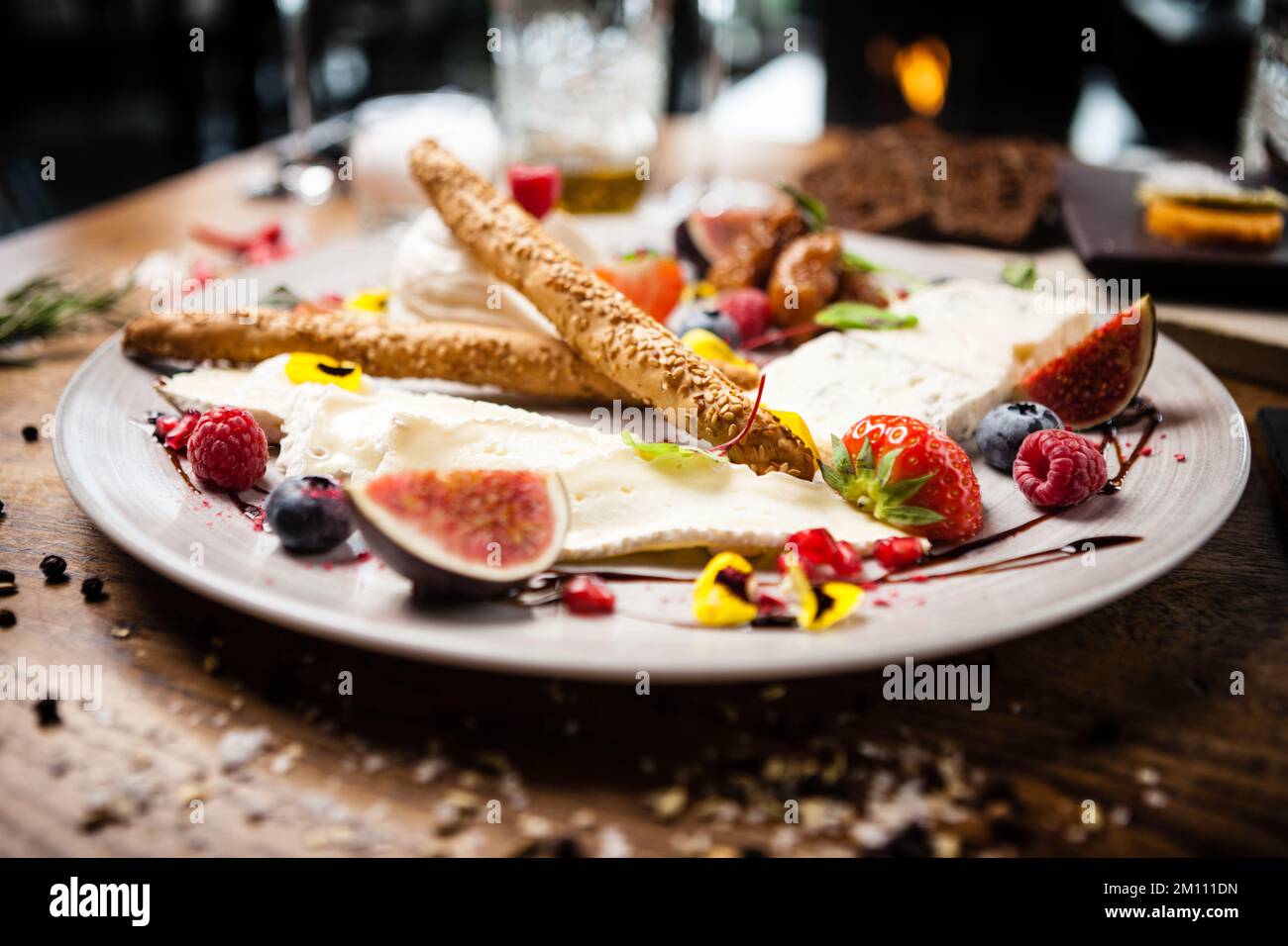 Cheese platter for two: Goat cheese cream, gorgonzola, camembert ...