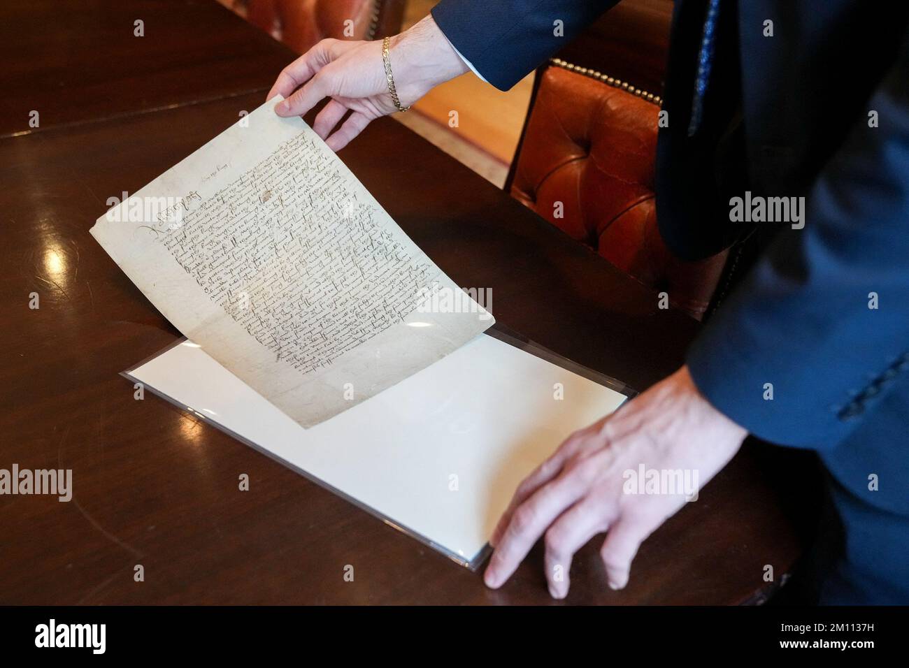 Letter from king hi-res stock photography and images - Alamy