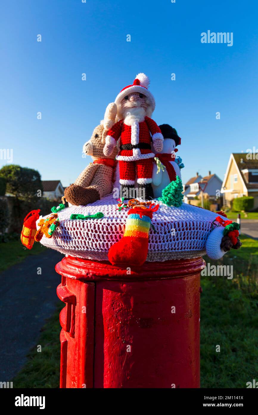 Letter box toppers hi-res stock photography and images - Alamy