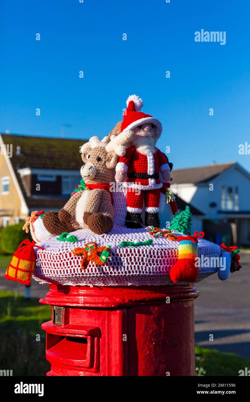 Letter box toppers hi-res stock photography and images - Alamy